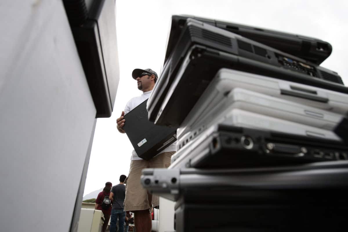 Dell Computers Recycling Plastic From Old Products