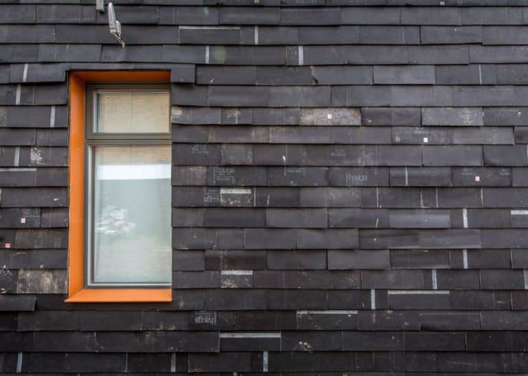 The Recycled Waste House - Plastic Expert